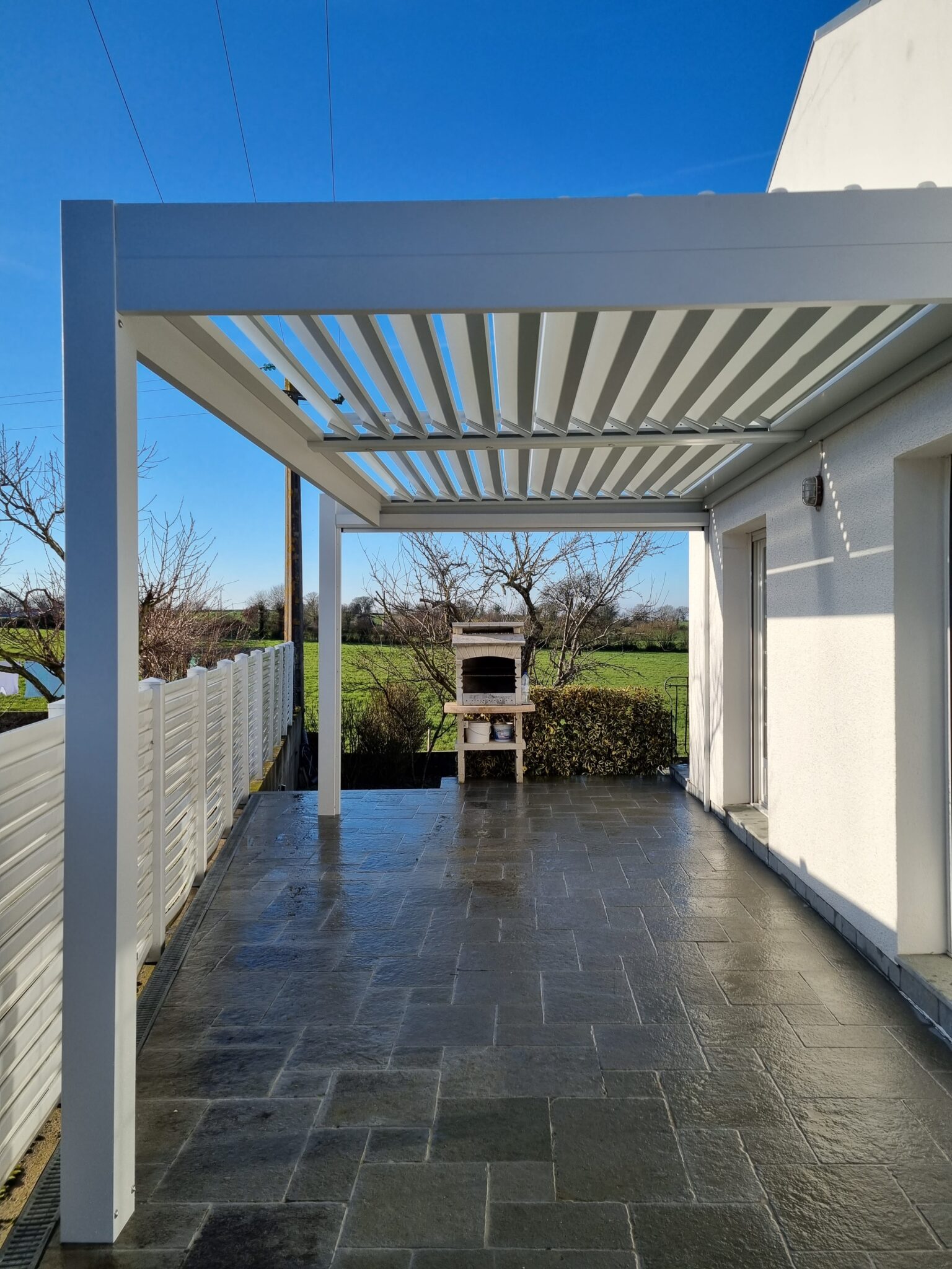 Conseils pour bien nettoyer sa pergola – Garden Alu